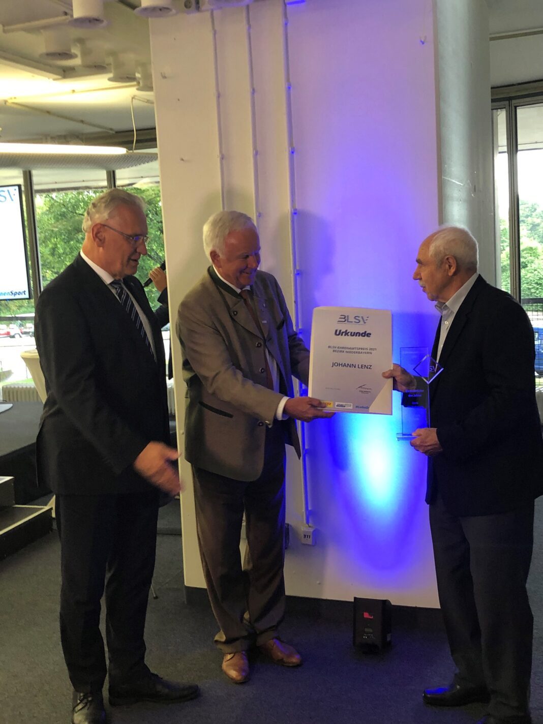 BLSV-Ehrenamtspreis für Johann Lenz - MuW-Nachrichten.de